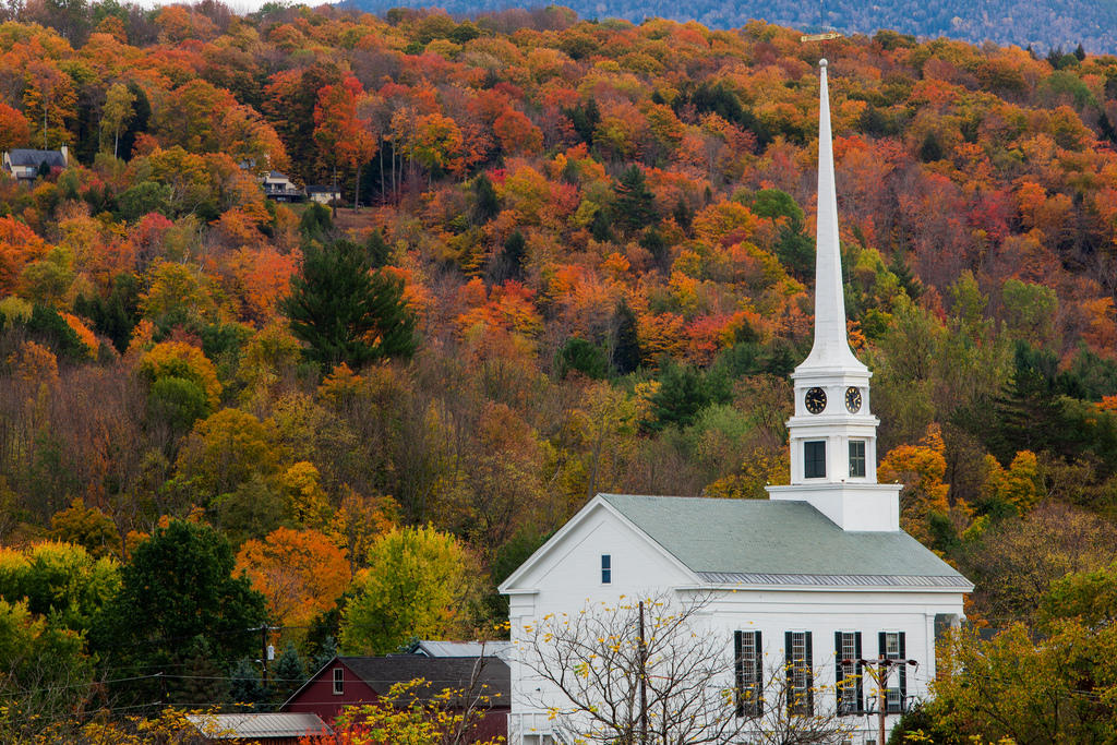 10 Most Beautiful US Towns to Visit in the Fall - MiniTime
